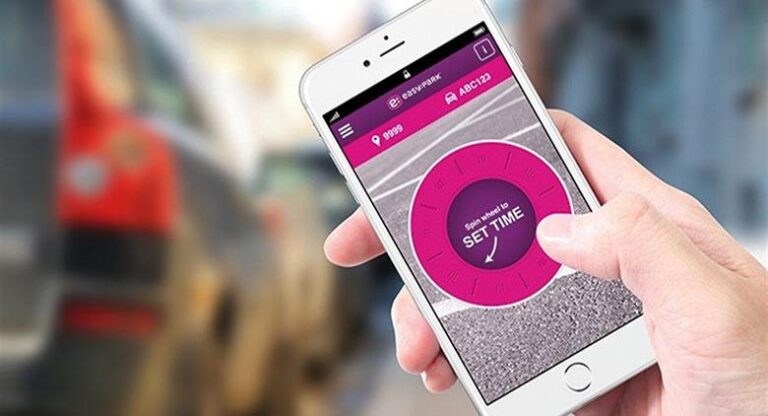 Pay for a stop in Naples with a smartphone: EasyPark and Pyng from Telepass