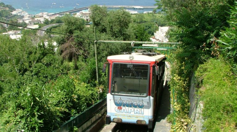 The Capri Funicular reopens after the restyling and maintenance works