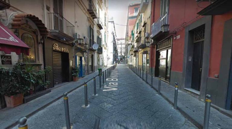 Pedestrian area in Chiaia in Naples: the Tar suspends the new Ztl