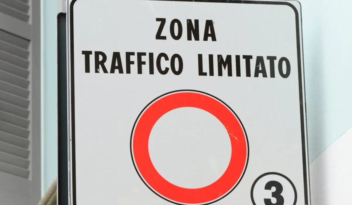 ZTL in Naples, roads closed to access and pedestrian areas