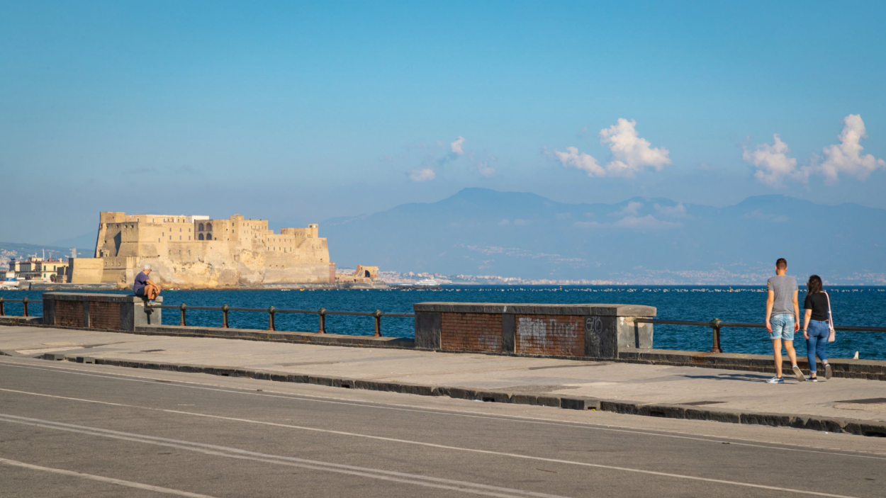 The underground parking on the Naples waterfront: the project to ...