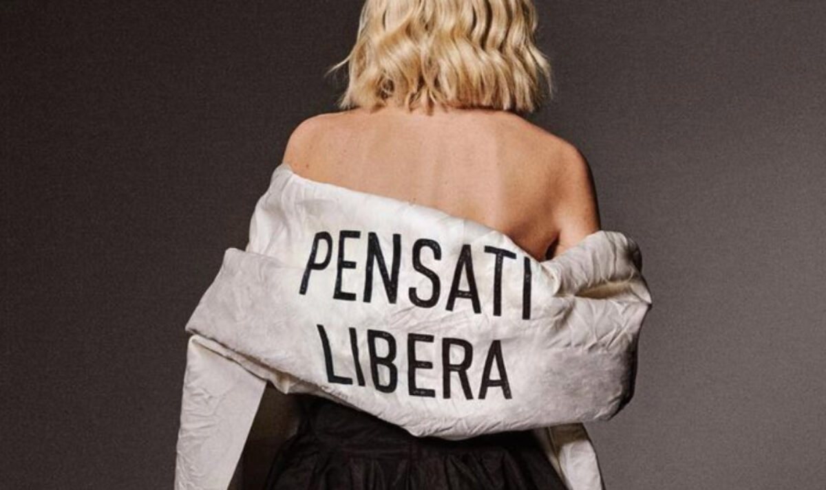 Think free: Chiara Ferragni is the author of the sentence wrong!