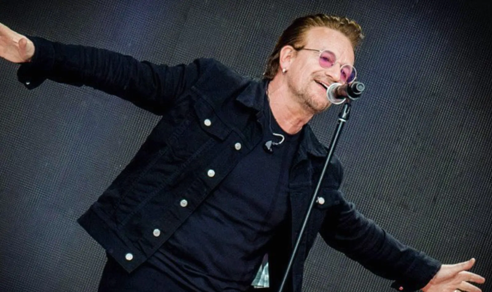 Bono Singing