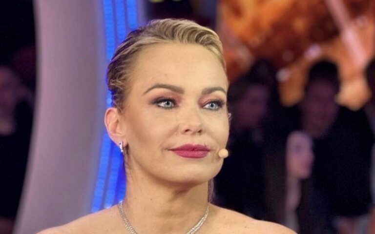 Sonia Bruganelli via dal GF Vip 8, la moglie di Bonolis volta pagina Sonia Bruganelli via dal GF Vip 8, la moglie di Bonolis volta pagina