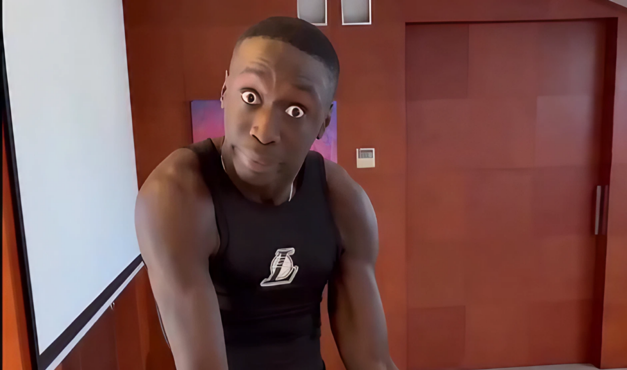 Khaby Lame, quanto guadagna, biografia, cosa faceva e curiosità