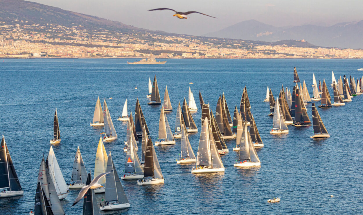 Regatta of the Three Gulfs from Naples and ends in Sorrento: the program