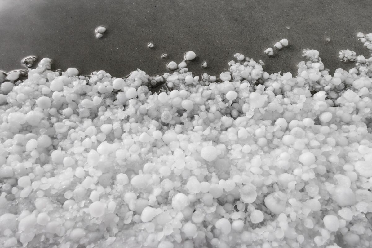 How and why does hail form? How do the grains grow?