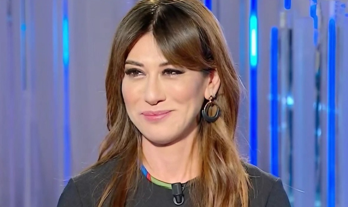 Colpo Di Luna on Rai 1 with Virginia Raffaele, previews 12 January 2024