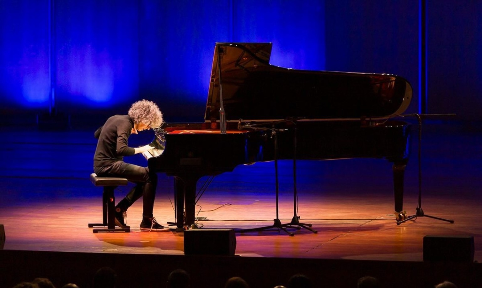 Giovanni Allevi in concerto al Belvedere di San Leucio a Caserta con ...