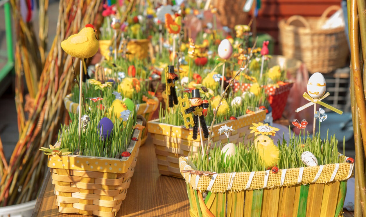 Easter 2025 in Naples, free markets in the historic center. Where are they